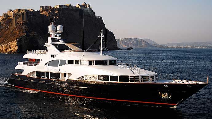 Edmiston sells superyacht Blue Vision